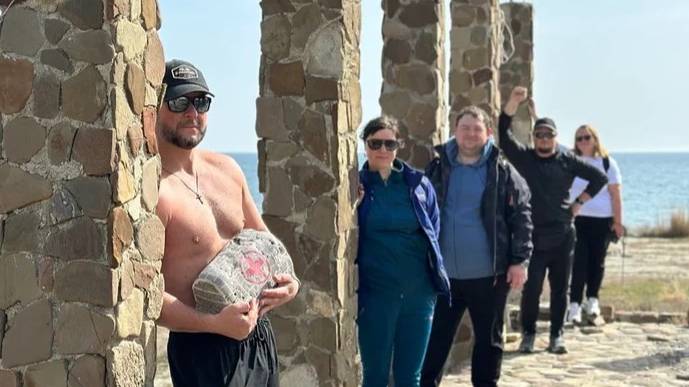 Крым, мартовский поход по Лисьей бухте, фитнес лагерь для взрослых