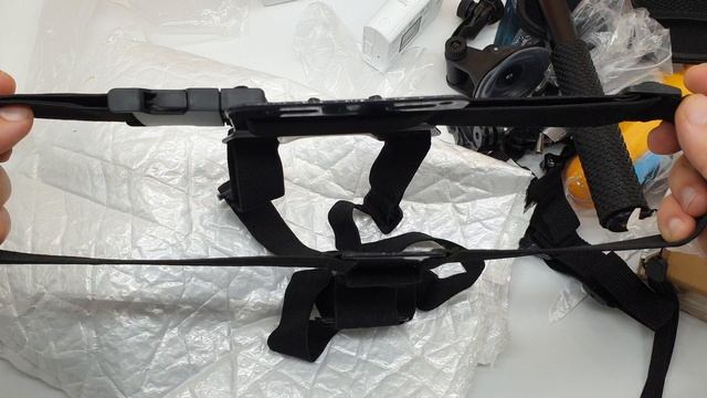 Кажется, в этой посылке миллион предметов! Заказала сразу все аксессуары для экшн-камеры