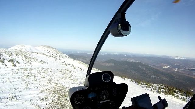 Шерегеш. Полет на вертолете над горой Зелёной, Верблюдами, Курганом и Мустагом.