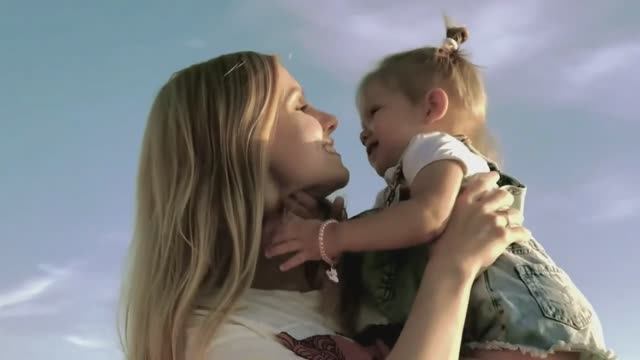 А глаза- Васельки (муз., сл. и исполнение Л.Горцуевой)