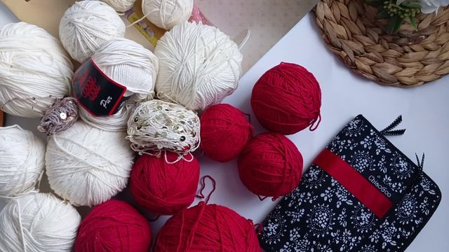 Вязальный проект "Пятнашки". Старт 12 из 15. Блеск королевских пайеток сводит с ума.