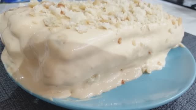 Готовим ТОРТ  🧁 Торт из слоеного дрожжевого теста 🍰 Крем из сметаны!