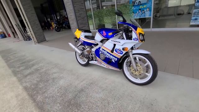 Мотоцикл спортбайк Honda CBR400RR рама NC29 модификация спортивный гв 1990 пробег 44 т.км Rothmans