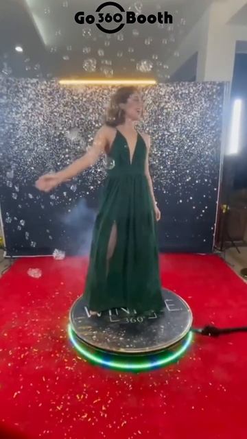 2_5323693889893195985