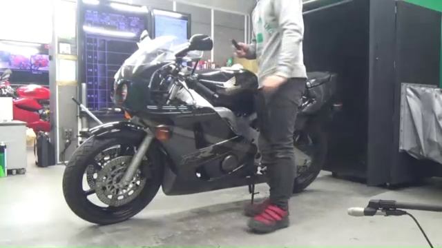 Мотоцикл спортбайк Honda CBR400RR Gen.2 рама NC29 гв 1995 пробег 40 т.км черный темно-серый металлик