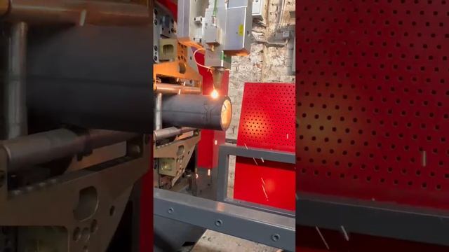 Запуск станка лазерной резки труб МАГМА РТС собственного производства