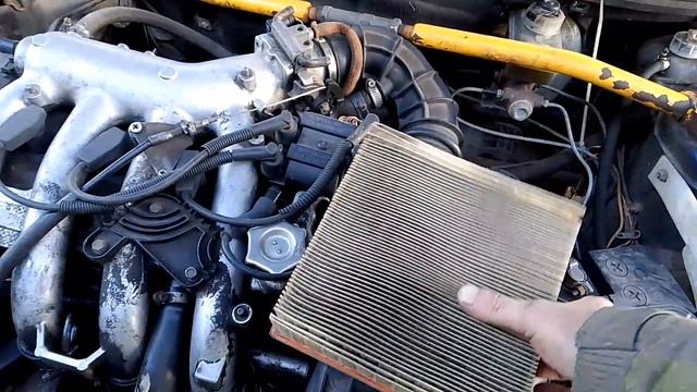 замена воздушного фильтра автомобиль ВАЗ 2109 2110 2111 2112 2114 2115 калина