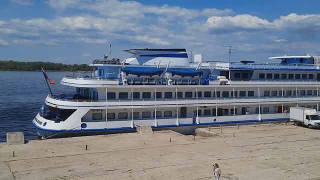 Теплоход Фёдор Достоевский. Круиз по Волге.