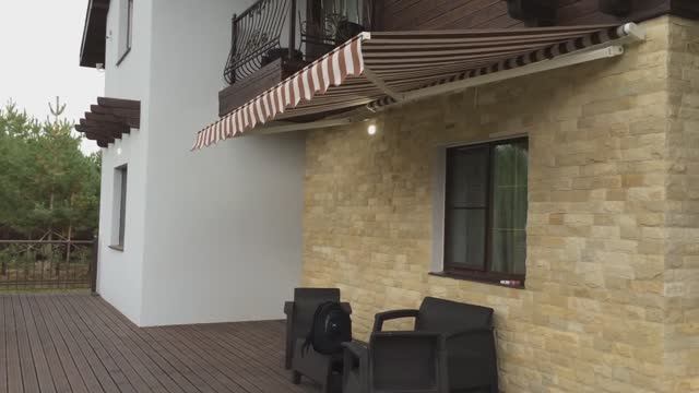 Террасная маркиза Ventura с дистанционным управлением