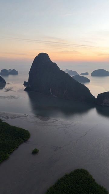 Рассвет на Samet Nangshe, Phuket 🌄🌴🕊️