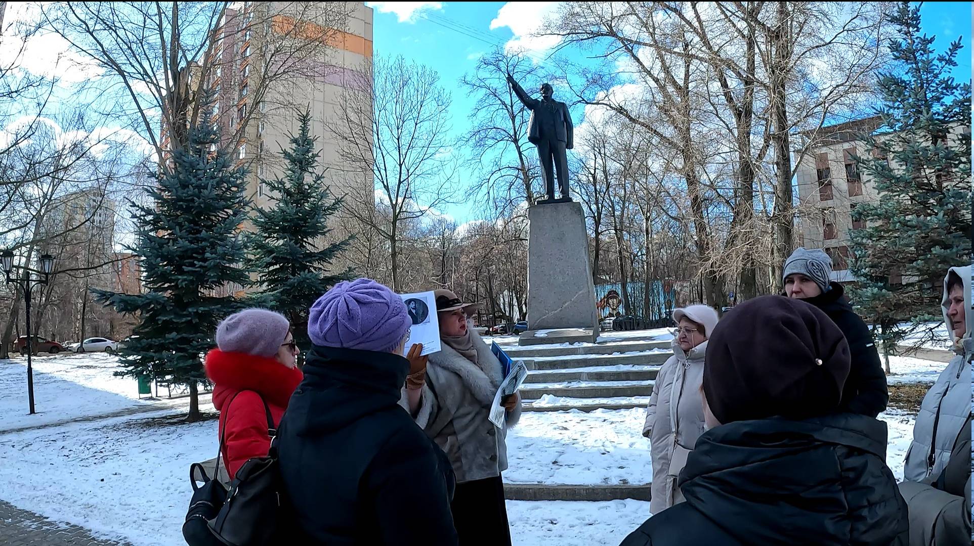 Видео - Влог Прогулка по Реутову ( Готовлю Суп Афганском Казане )