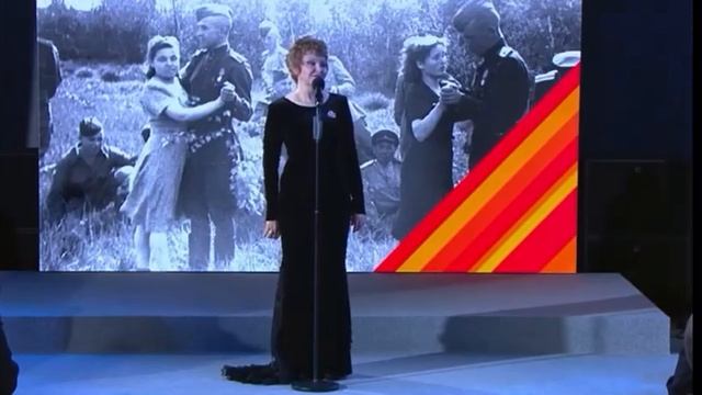 Марина Есипенко с песней Олега Митяева «Танцы после войны». Волгоград 10.03.2025 г.