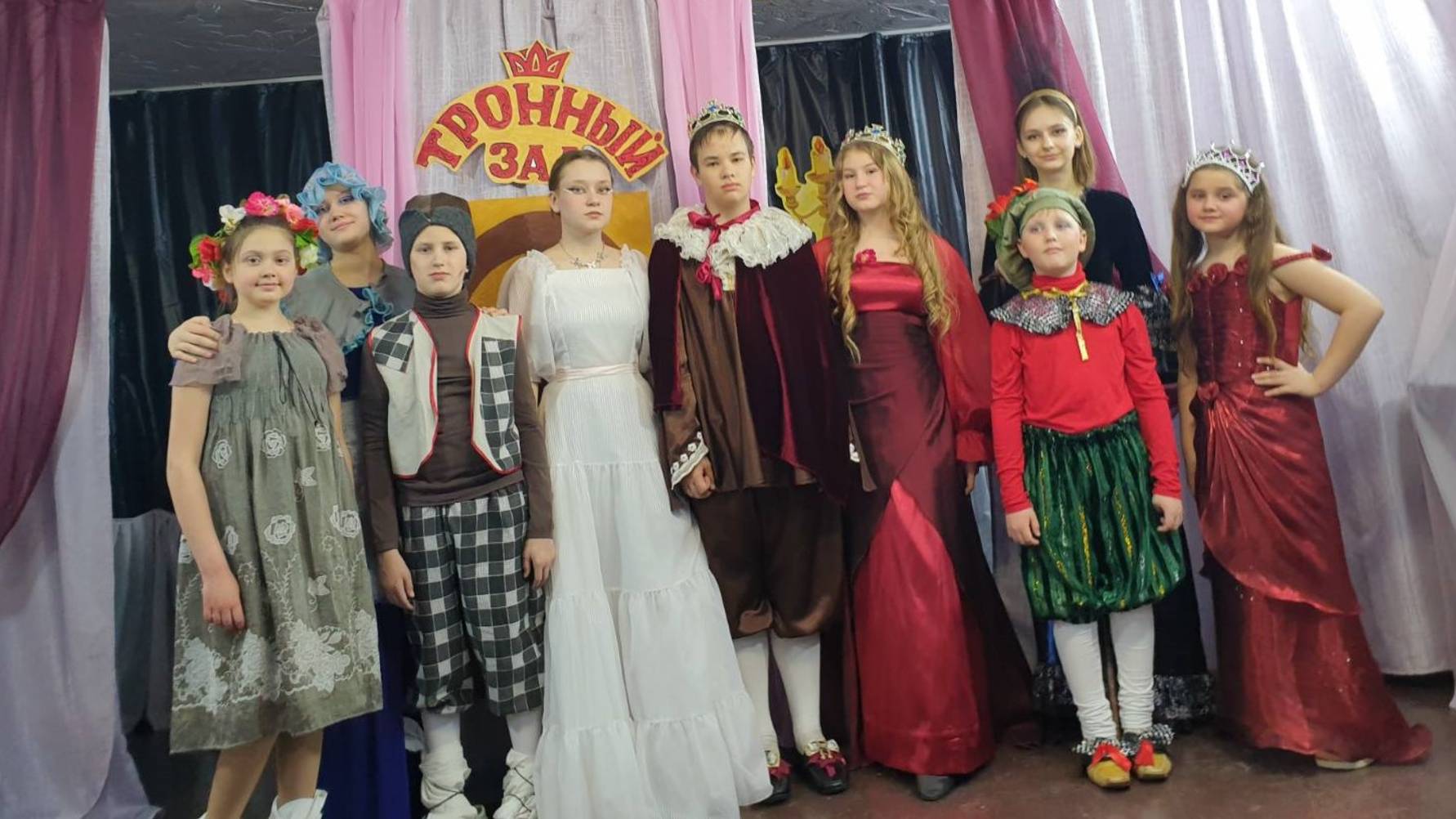 Л. Духанина "Капелька невзгод" Театральный коллектив "Зеркало"