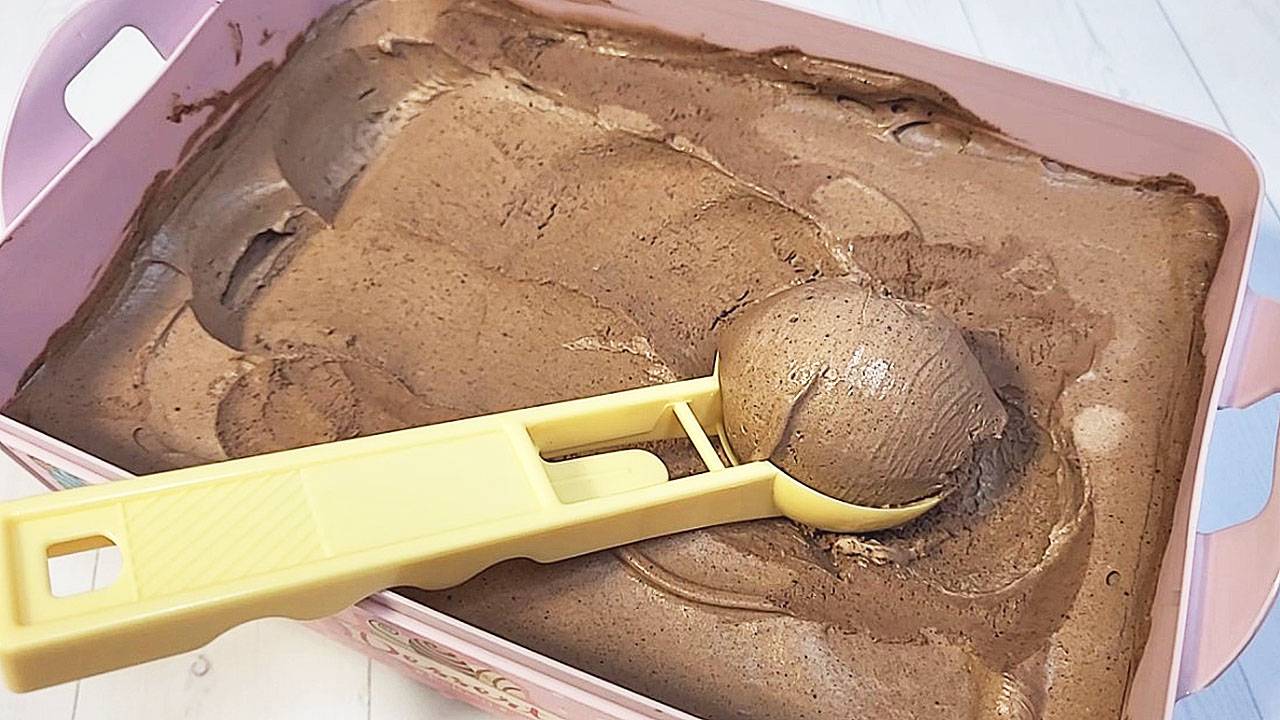 🔥 Шоколадное мороженое БЕЗ мороженицы–3 ингредиента и НИКАКИХ крупинок льда 🍫🍦 Мороженое за 5 мин