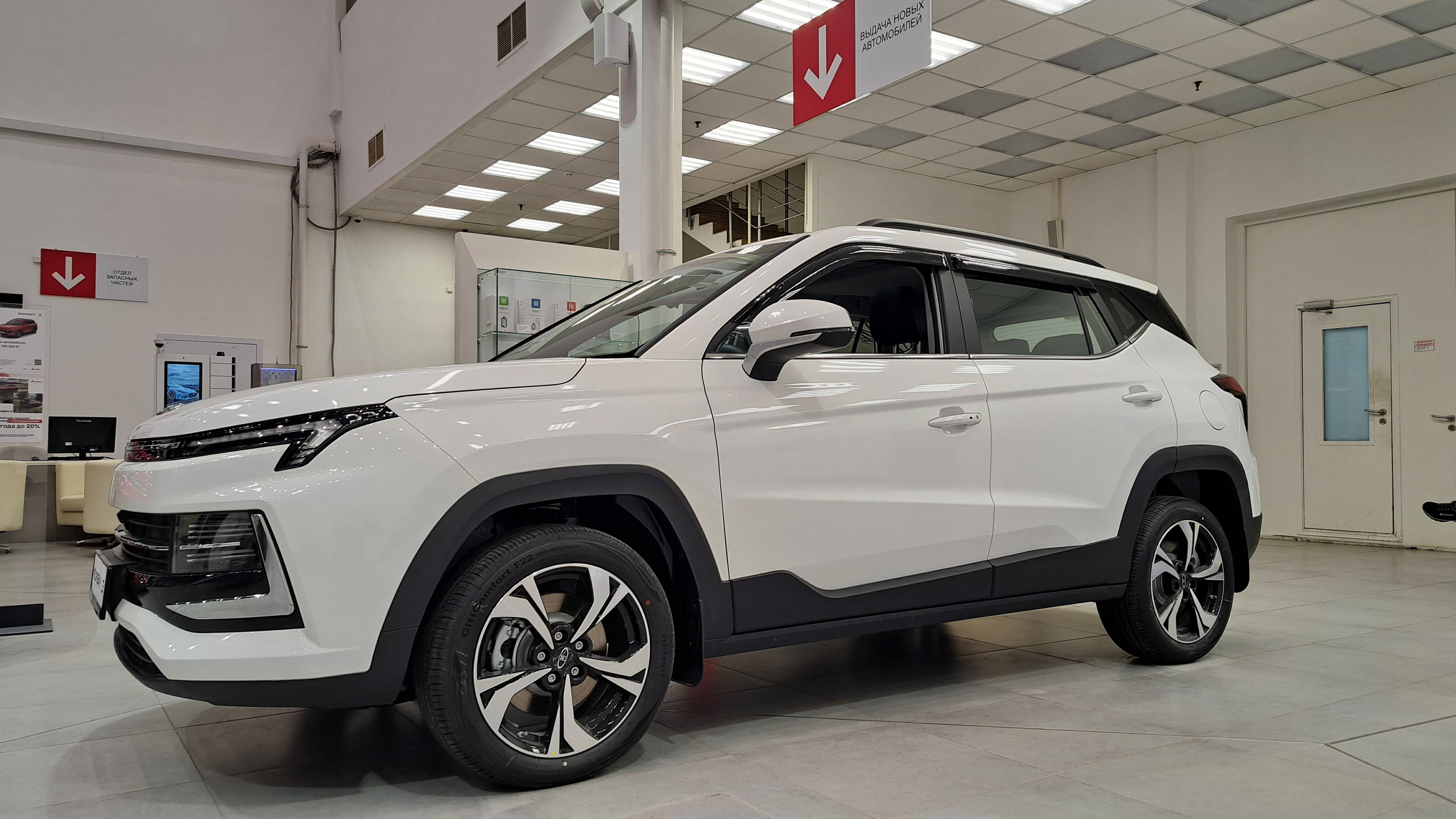 Городской кроссовер Москвич 3 - привычные опции и комфорт по цене, менее 1,5 млн рублей!