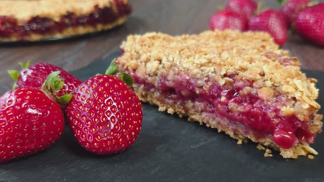 Клубничный пирог — больше клубники, чем теста! 🍓🥧