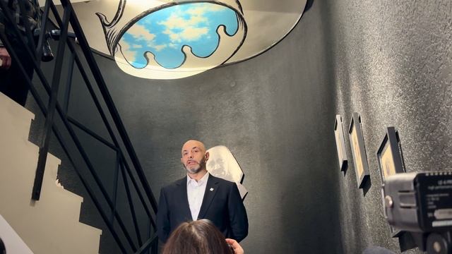 Что означает корона в еврейском Театре «Шалом». Олег Липовецкий, художественный руководитель