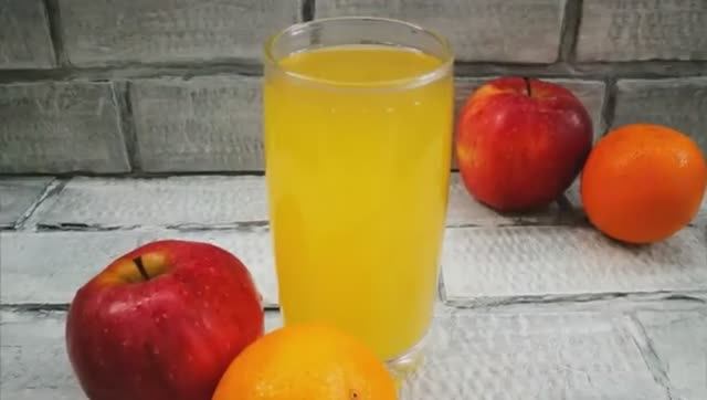 Витаминный компот из апельсинов и яблок