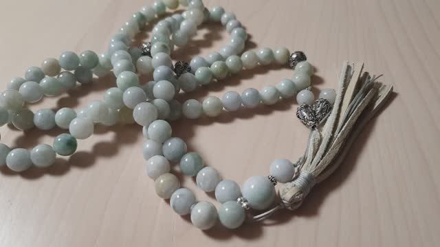 Буддийские четки из жадеита