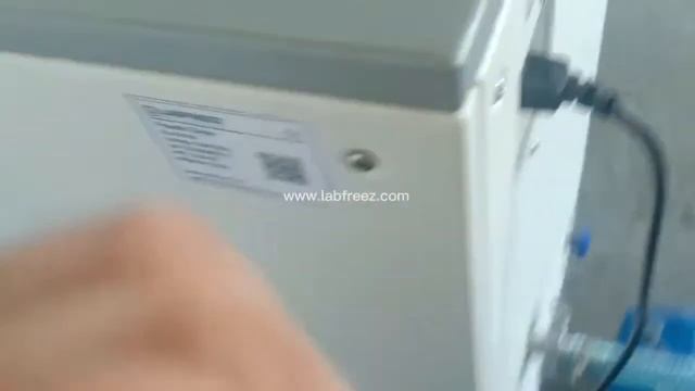 Пилотная лиофильная вакуумная сушилка Labfreez FD-10F RE