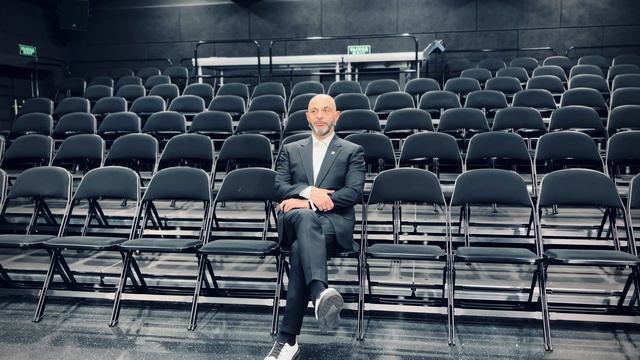 Тетар «Шалом»на Новослободской. Малый зал. Олег Липовецкий, художественный руководитель