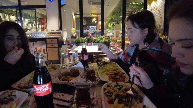 Ужин в Махмутларе, VR покатушки