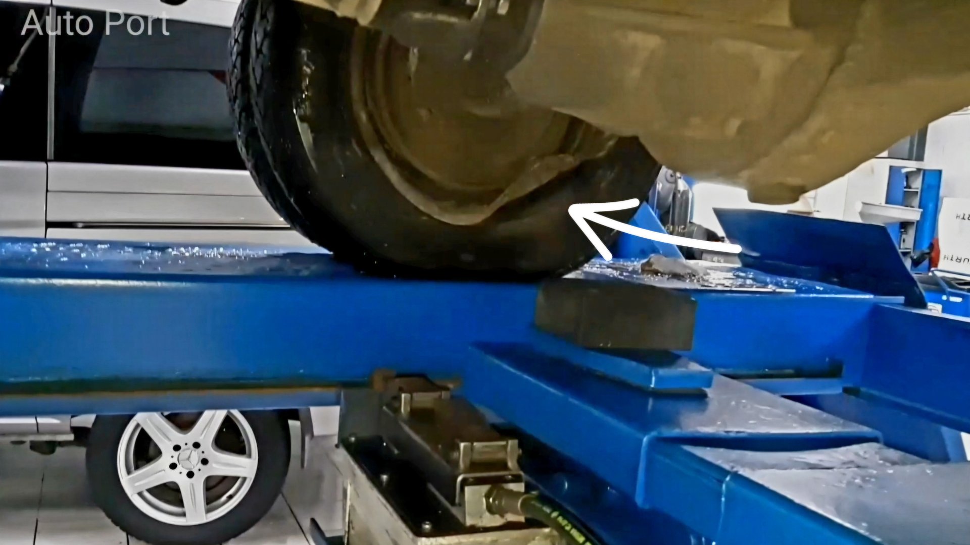 Подборка Жесть на СТО #24-25.Цветомузыка Транзита.Матиз на приёме.Гильза в протекторе.Помпа Camry🧤