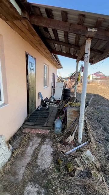 Продается часть дома (дом на двоих) со всеми коммуникациями на участке 6.5 соток в гор. Карабаново