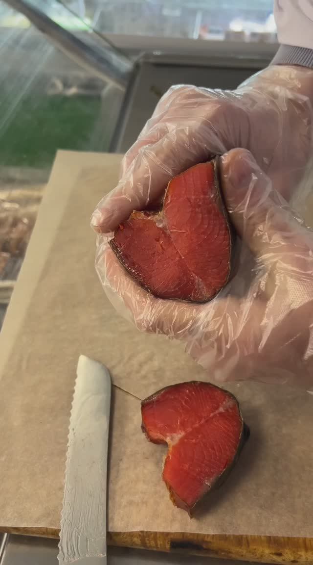 Нерка с гарантией качества! #копчение #рыба #shorts