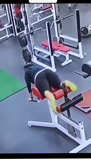 Упражнение от боли в спине 🤣