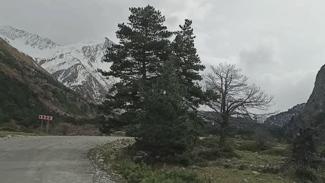 По Черекскому ущелью до урочища Уштулу. https://t.me/mir_glazami_idushego