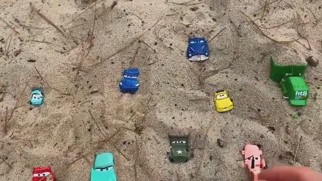 искать машины Маквин 🌟🚙🌟