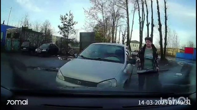 ЧУДАКИ НА ПАРКОВКЕ\\путаю педали\зачем шлагбаум\моем автомобиль правильно\личное место\ не уступлю\