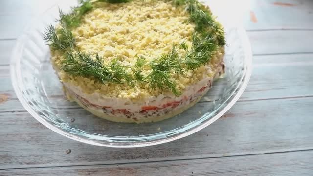 Салат Мимоза классический рецепт очень вкусный и слоеный