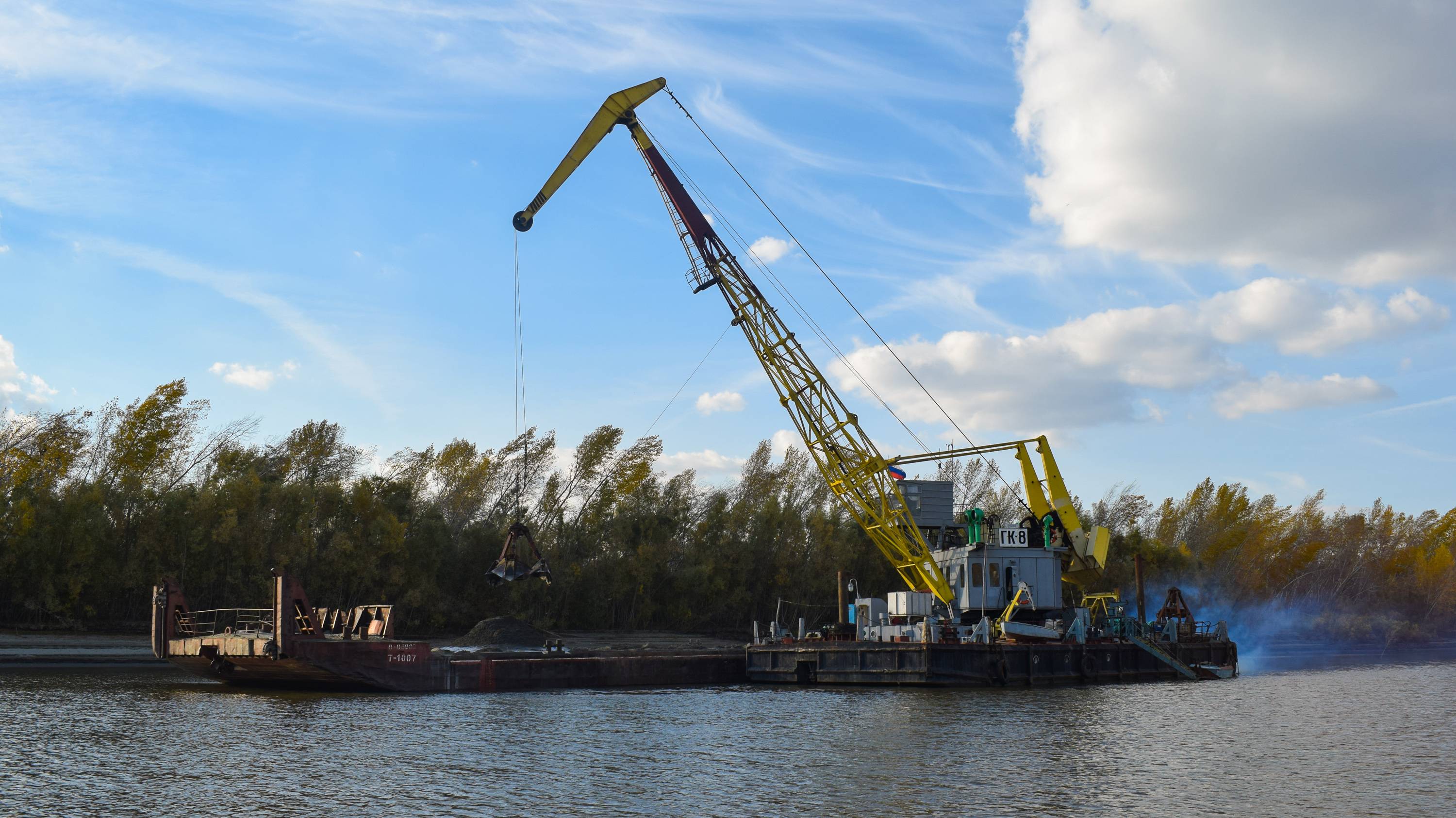 Плавучий кран ГК-8. Работа. И теплоход "Прибой".