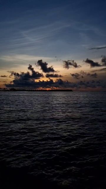 Закат на Мальдивах 🌅
