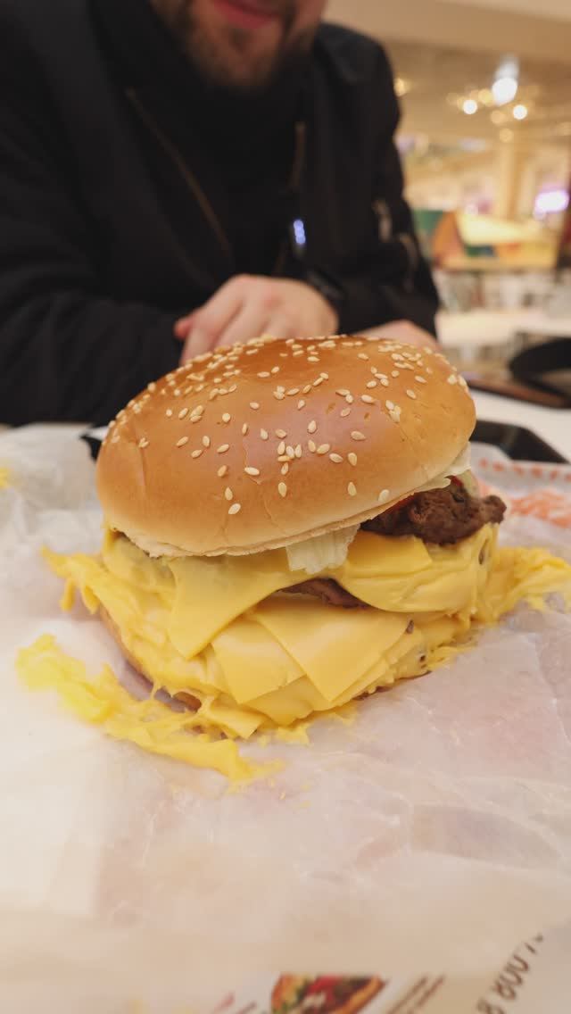 Супер сырный Воппер. #dimapetrov #москва #еда #обзореды #бургеркинг