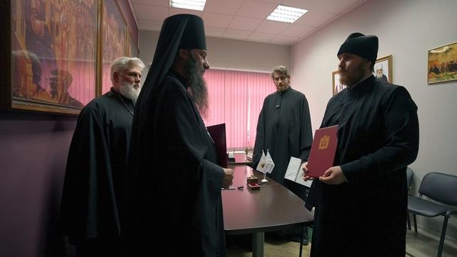 Глава фонда диакон Даниил Булычев подписал соглашение о сотрудничестве с Орской епархией