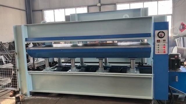 Горячий гидравлический пресс HP 48-120T 1 пролетный - 120 тонн - 3000 х 1300