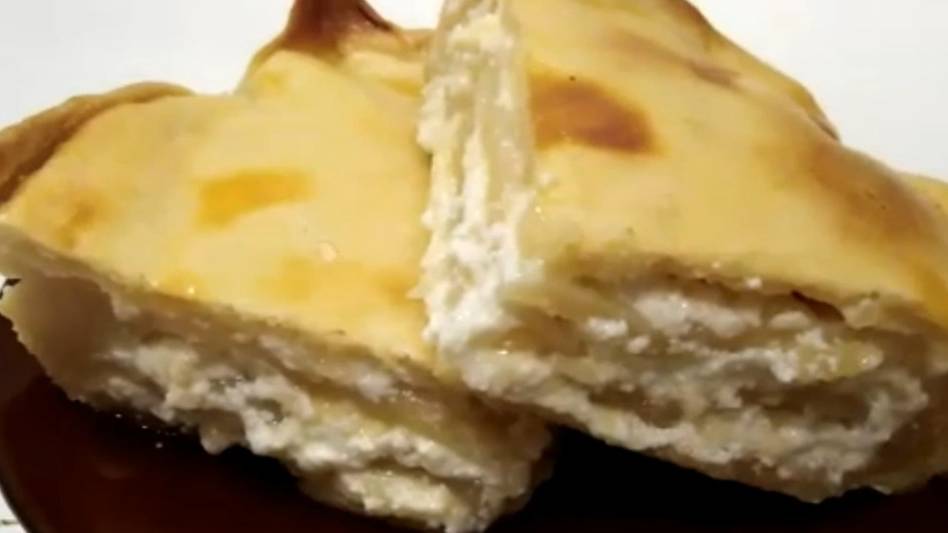 Пирог с творогом и сыром в духовке, Простой рецепт быстро и вкусно