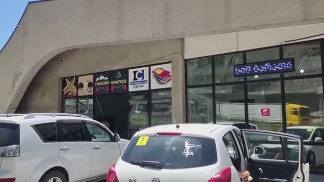 ПО ДОРОГЕ В ГРУЗИЮ ПРОЕЗЖАЕМ ВЛАДИКАВКАЗ И ПРОХОДИМ ГРАНИЦУ В ВЕРХНЕМ ЛАРСЕ