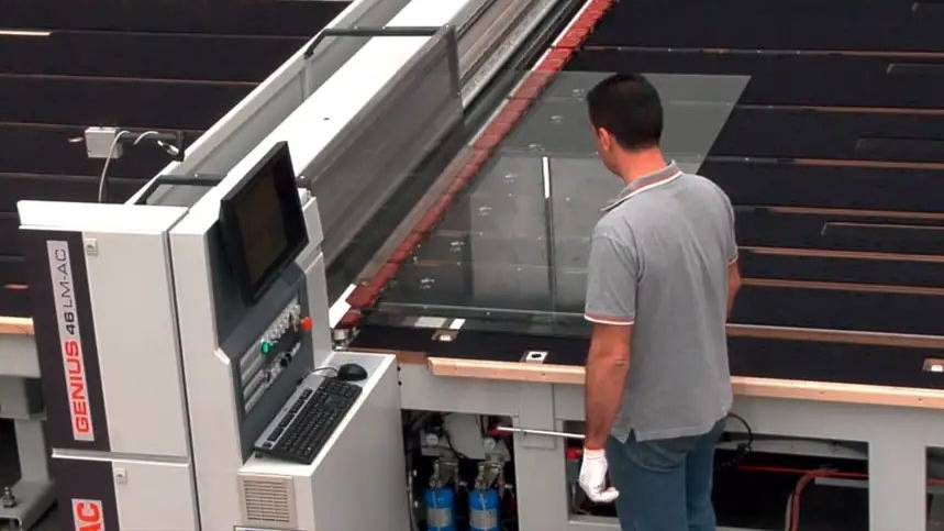 Автоматическая линия раскроя триплекса Intermac Genius 46LM-A