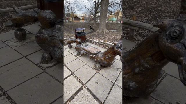 Городской парк Саратова ожил после зимней спячки!Все радуется весне и солнцу!