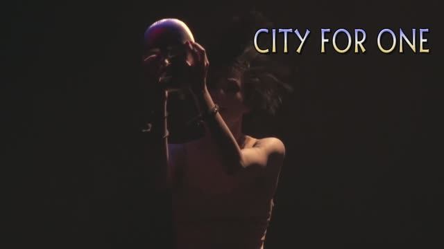 "Город для одной" в исполнении Виктории Литвиновой