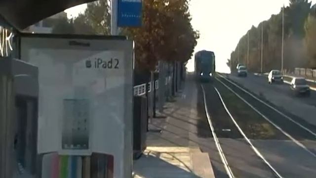 Монпеллье поезд. Видеоряд. Прибытие трамвая на остановку Евромедицина. Монтпеллье, 2011 год.