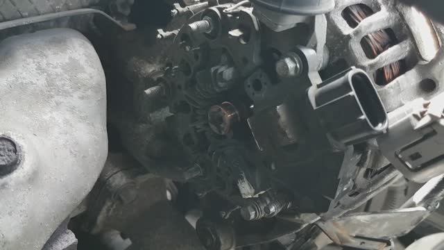 Замена щёток генератора Hyndai H-1, Grand Starex. Часть №2