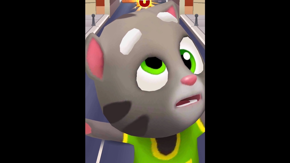 Говорящий Том бег за золотом