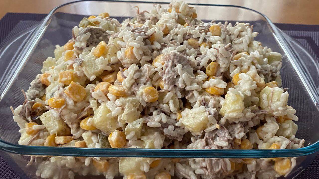 Сытный и вкусный салат с рисом