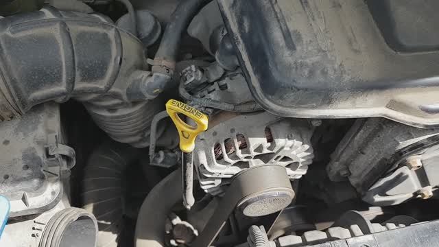 Замена щёток генератора Hyundai H-1, Grand Starex. Часть №1