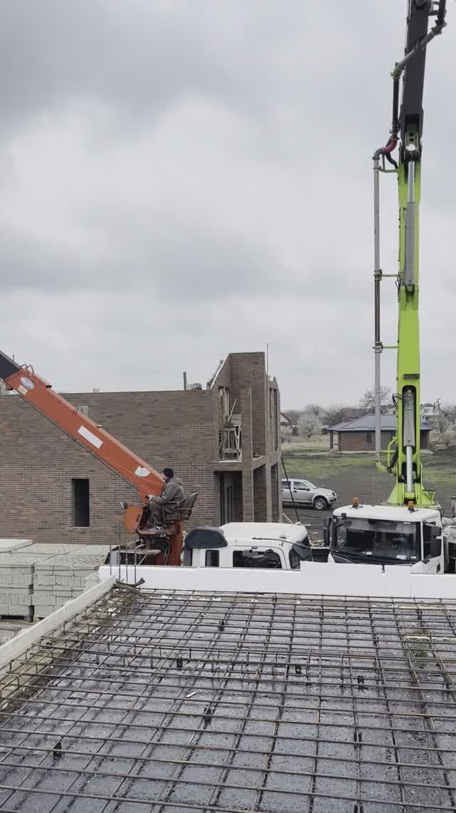 Заливка монолитного перекрытия дома планировки "Элегант" в ЖК "Школьный" от СК "АртСтройКомпани"